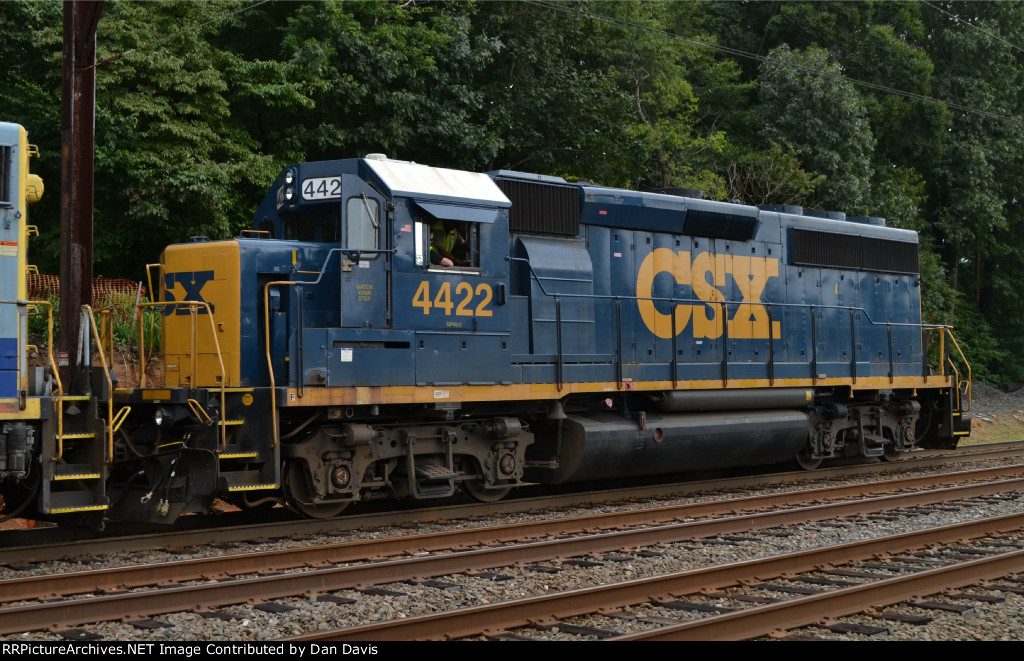 CSX GP40-2 4422 on O033-14